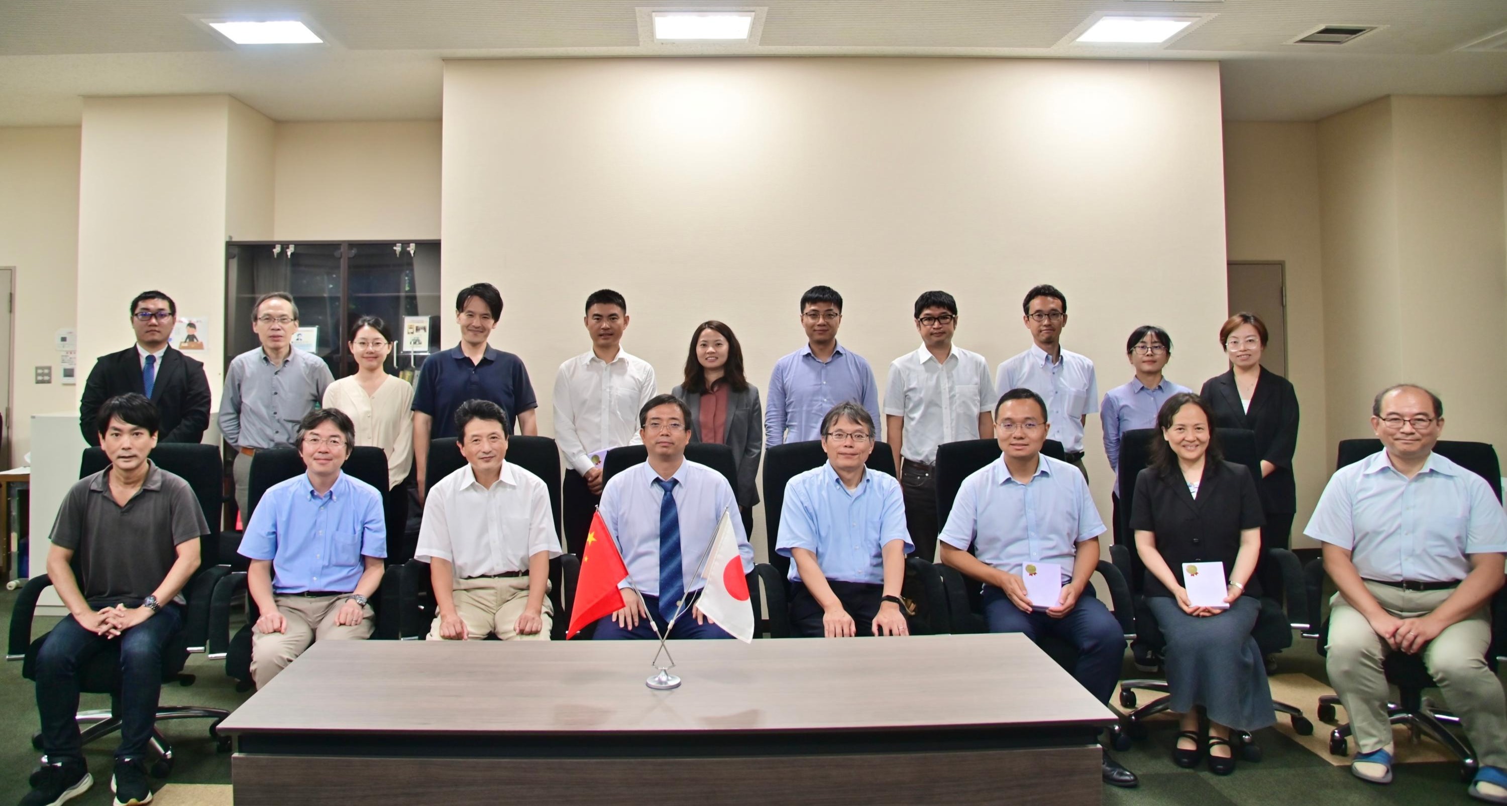 SCHOOL OF MATERIALS SCIENCE AND ENGINEERING